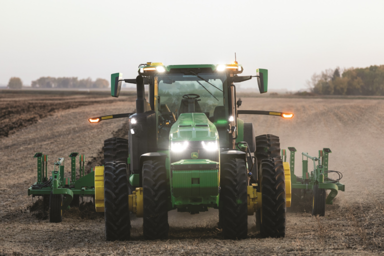 John Deere reveals fully autonomous 8R Tractor during CES 2022 ...